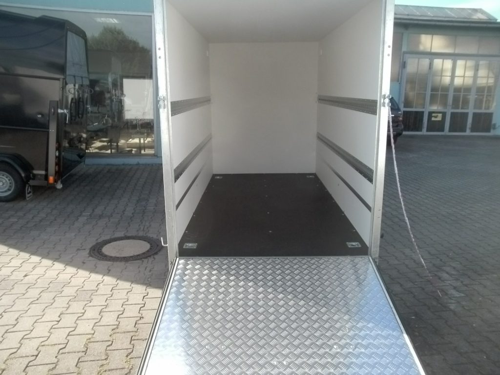 Kofferanhanger Mit Rampe